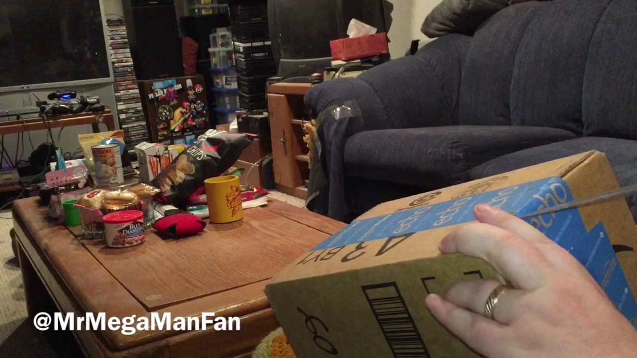 Amazon Pre-Order Arrives! A Cute Amiibo Is Inside - YouTube