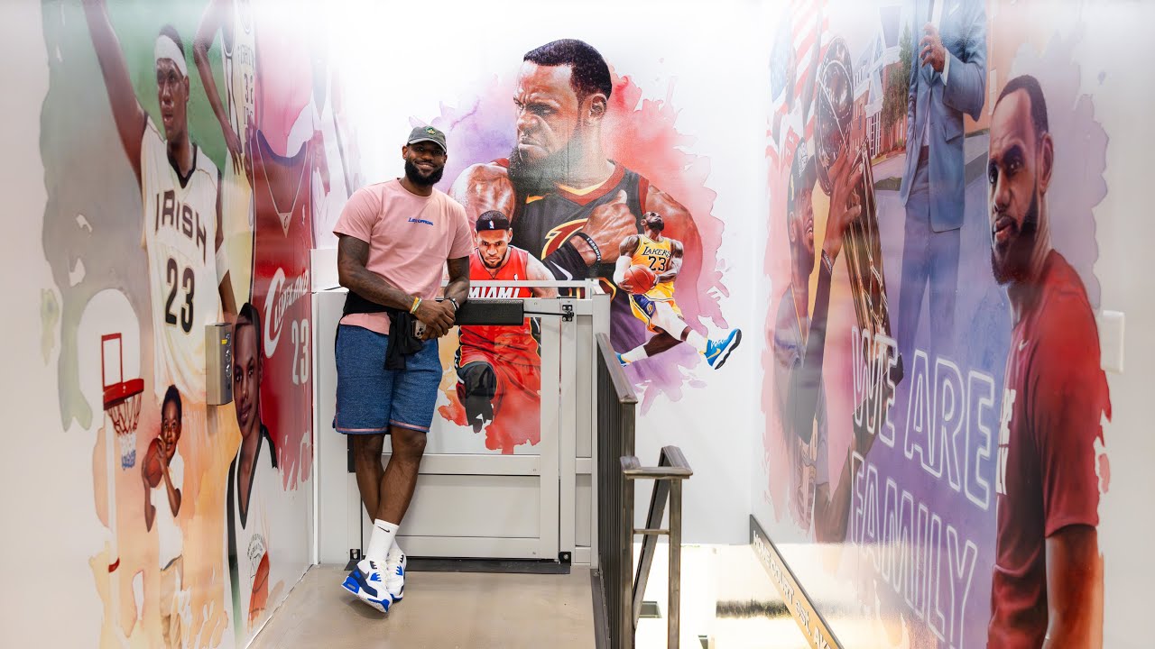 Dirk Rozich Illustrates LeBron James 🎨👑 - YouTube