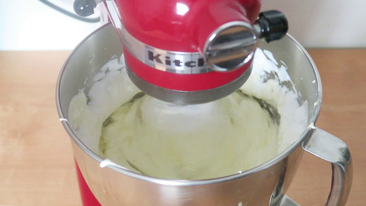 Swiss meringue buttercream-Crema de unt - YouTube