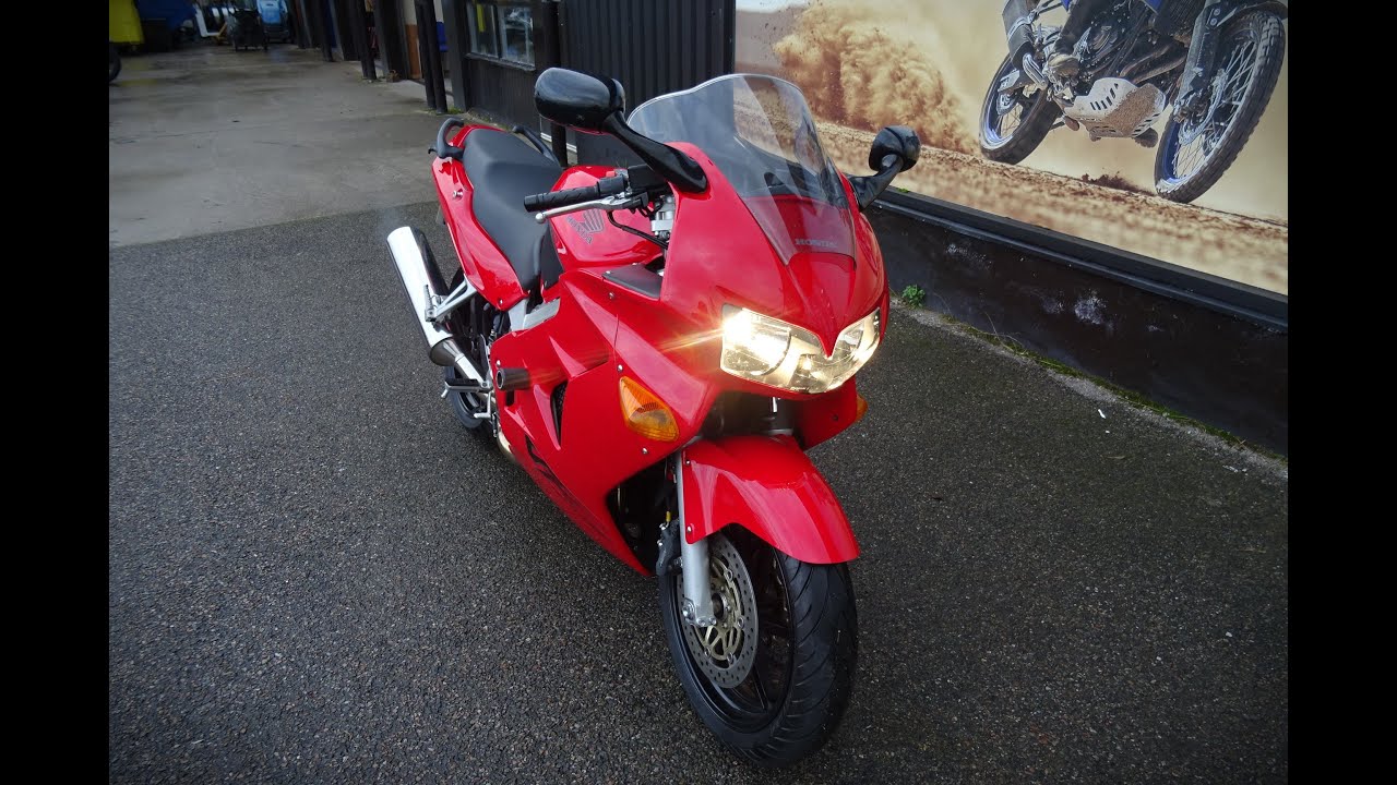 Honda VFR800 1998 - YouTube