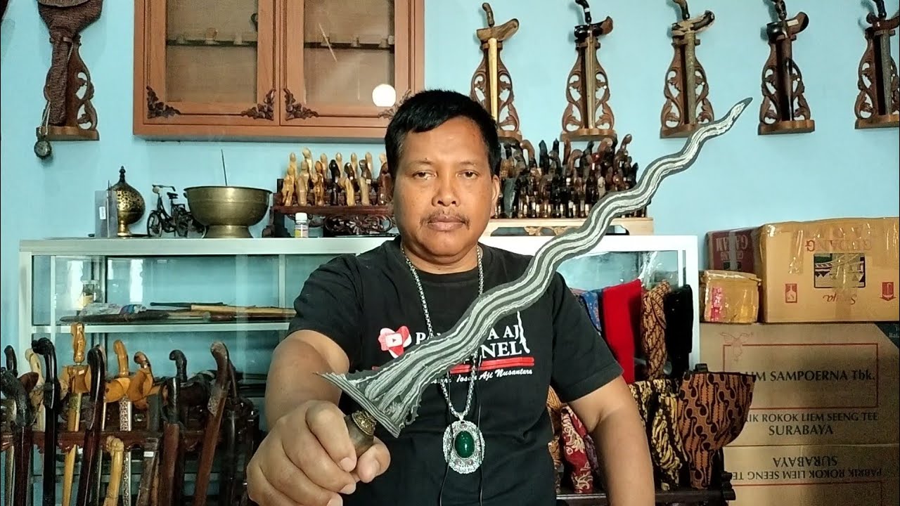 Keris Pamor Singkir merupakan Doa Penolak Balak - YouTube