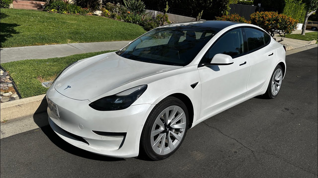 2022 Tesla Model 3 4-Door Sedan - YouTube