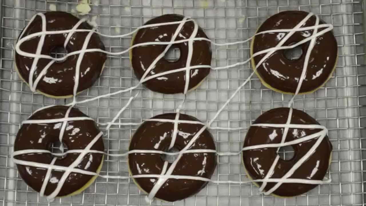 How to decorate chocolate donut? - YouTube