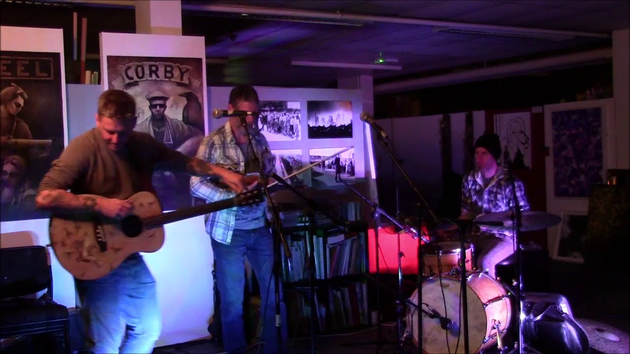 Wes Finch -Live at Corby Rooftop Arts Centre 2019 (Pt.2) - YouTube