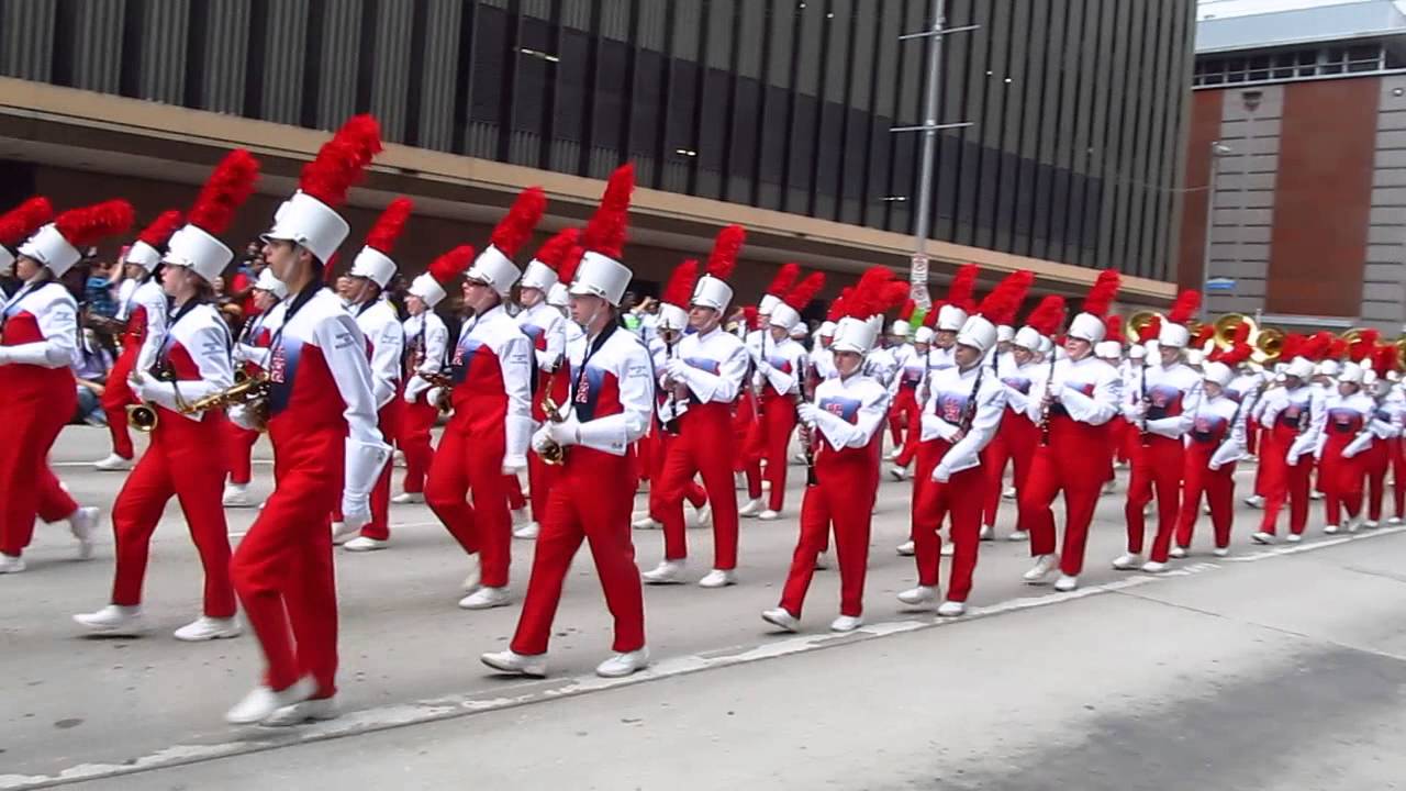 Houston Rodeo Parade 2014 -- UH Marching Band - YouTube