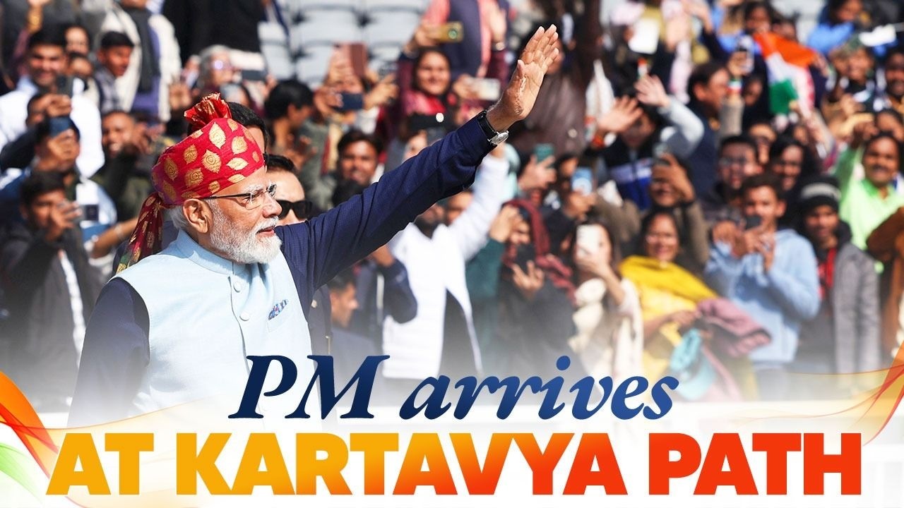 PM Modi arrives at Kartavya Path for 77th Republic Day celebrations ...