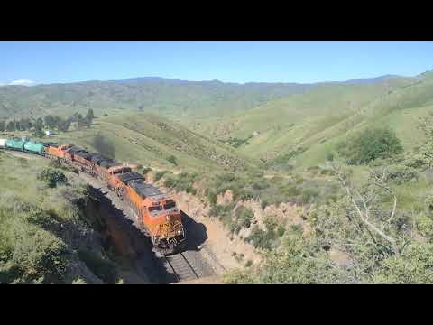 EB BNSF Manifest Train At East Bealville Ca! #bigbossrailfanner - YouTube