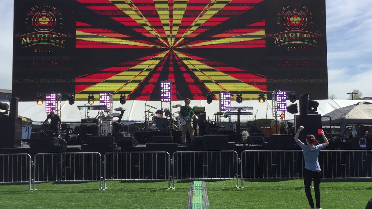 Super Reggae Man - Sunshine @ The Marley Cup - YouTube
