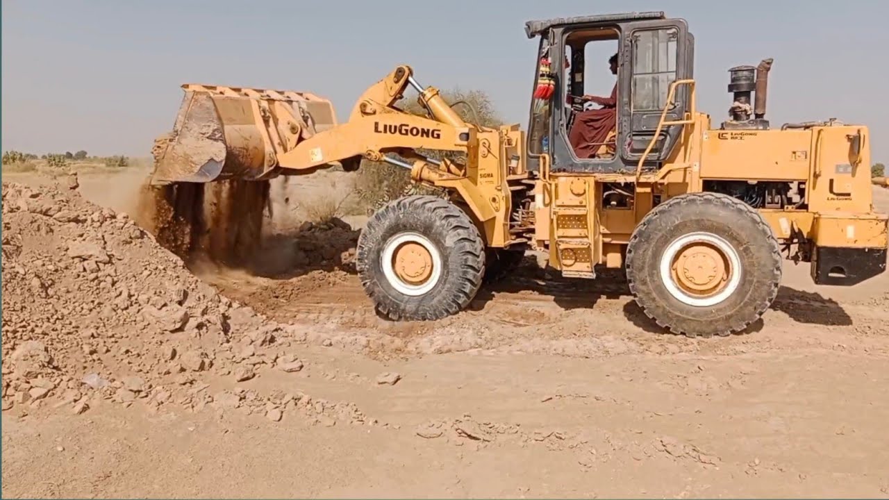 10 MONSTROUS Wheel Loaders - YouTube
