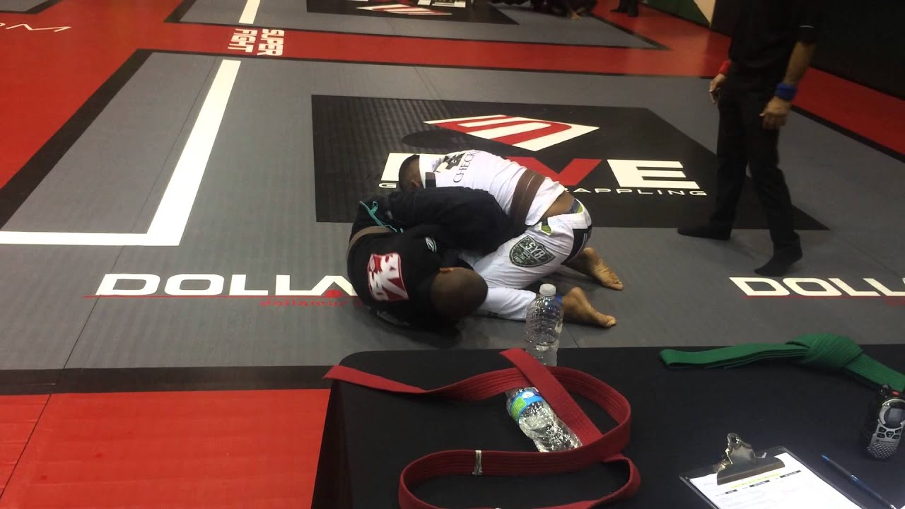 Five grappling tournament. Lasso/sweep/arm bar - YouTube
