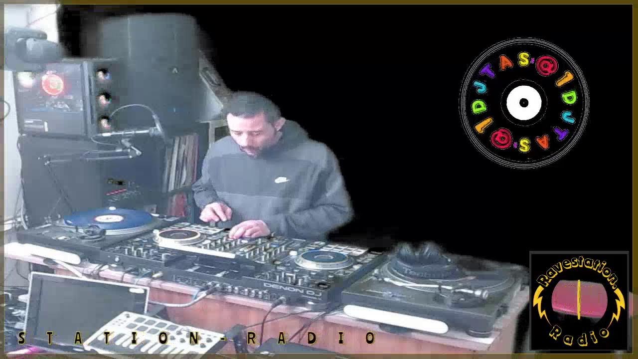DJ Tas -LIVE- - YouTube