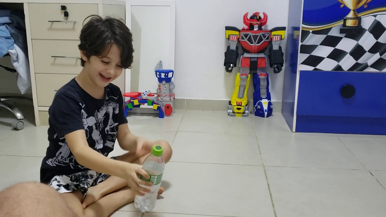 Desafio da garrafa! - YouTube