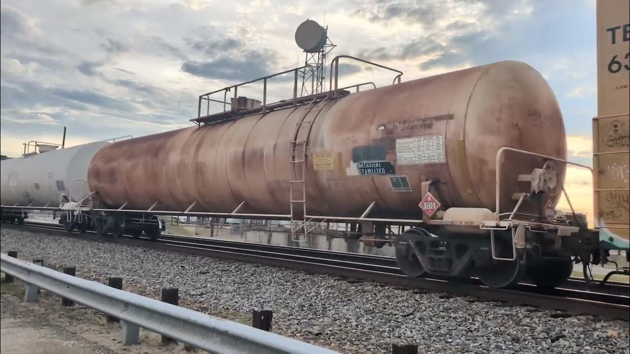 NS Manifest Train 154 Passes Gaffney, SC With Two Hard-Working DPUs Mid-Train, 7-28-25. - YouTube