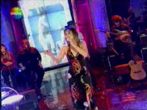 Funda Arar - Mor Menekşe