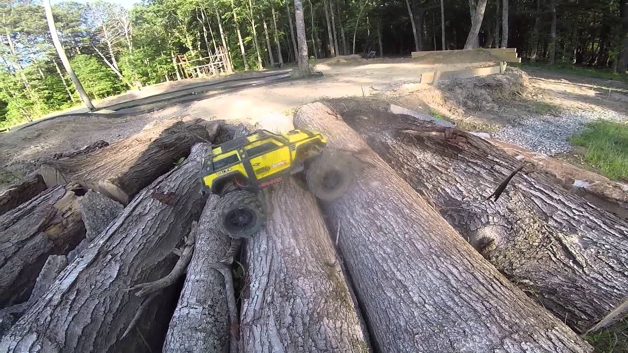 Summit and Yeti rock racing - YouTube