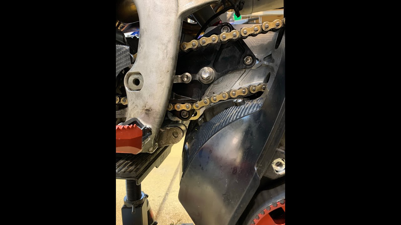Yeti Snow Mx Chain Maintenance - YouTube