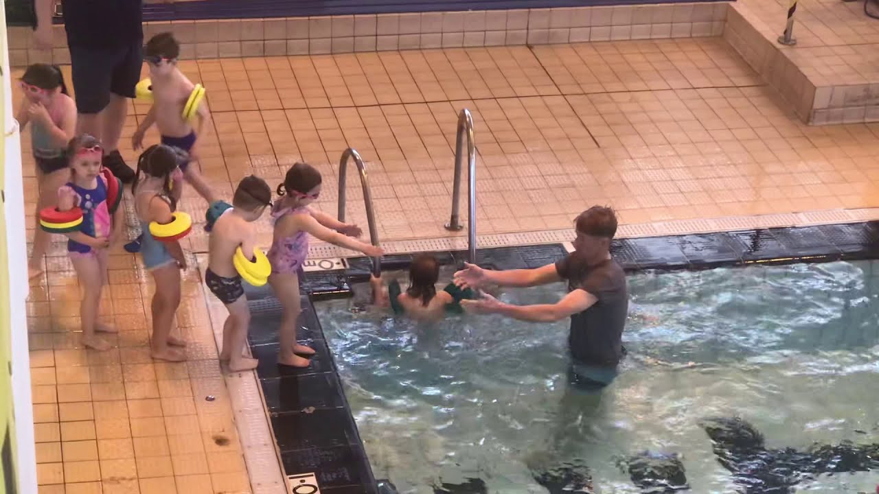 Elsie-Rose First Jump in Big Pool Underwater - YouTube