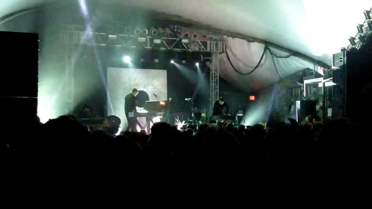 Miike Snow - "The Wave" @ Stubbs SXSW 2012, Best of SXSW, Live - YouTube