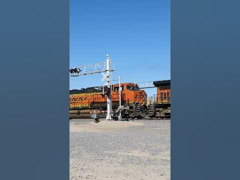 BNSF 5012 WB Q TRAIN 5-24-2022 - YouTube