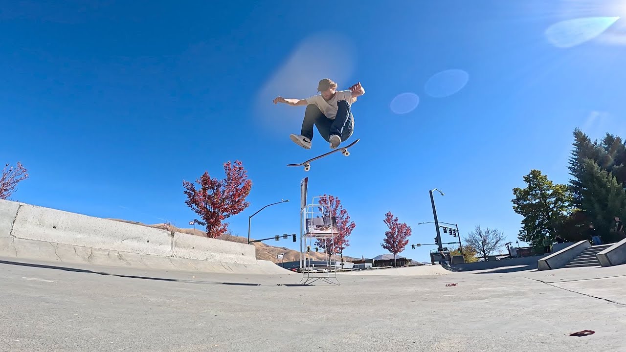 Skateboarding Crew Skatepark Days - YouTube