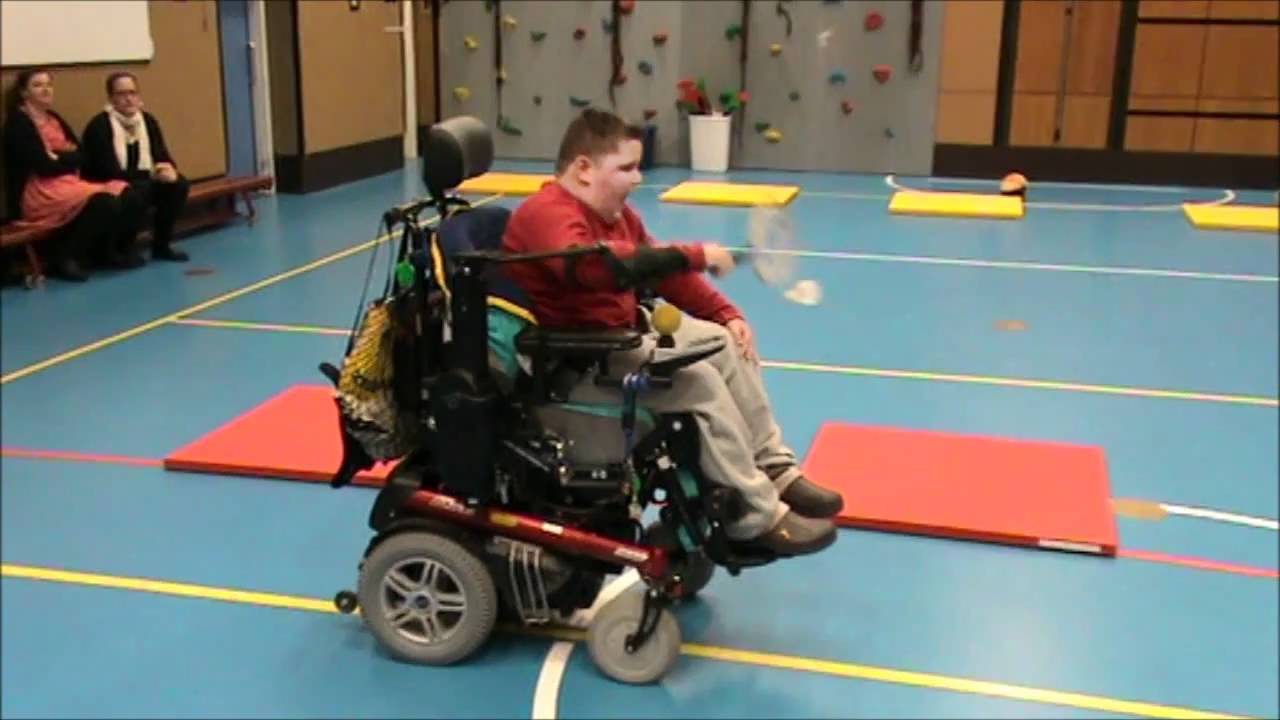 Dynamic arm support for people with muscle disease - Armon Ayura - YouTube