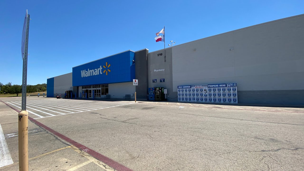 Walmart men’s restroom - YouTube