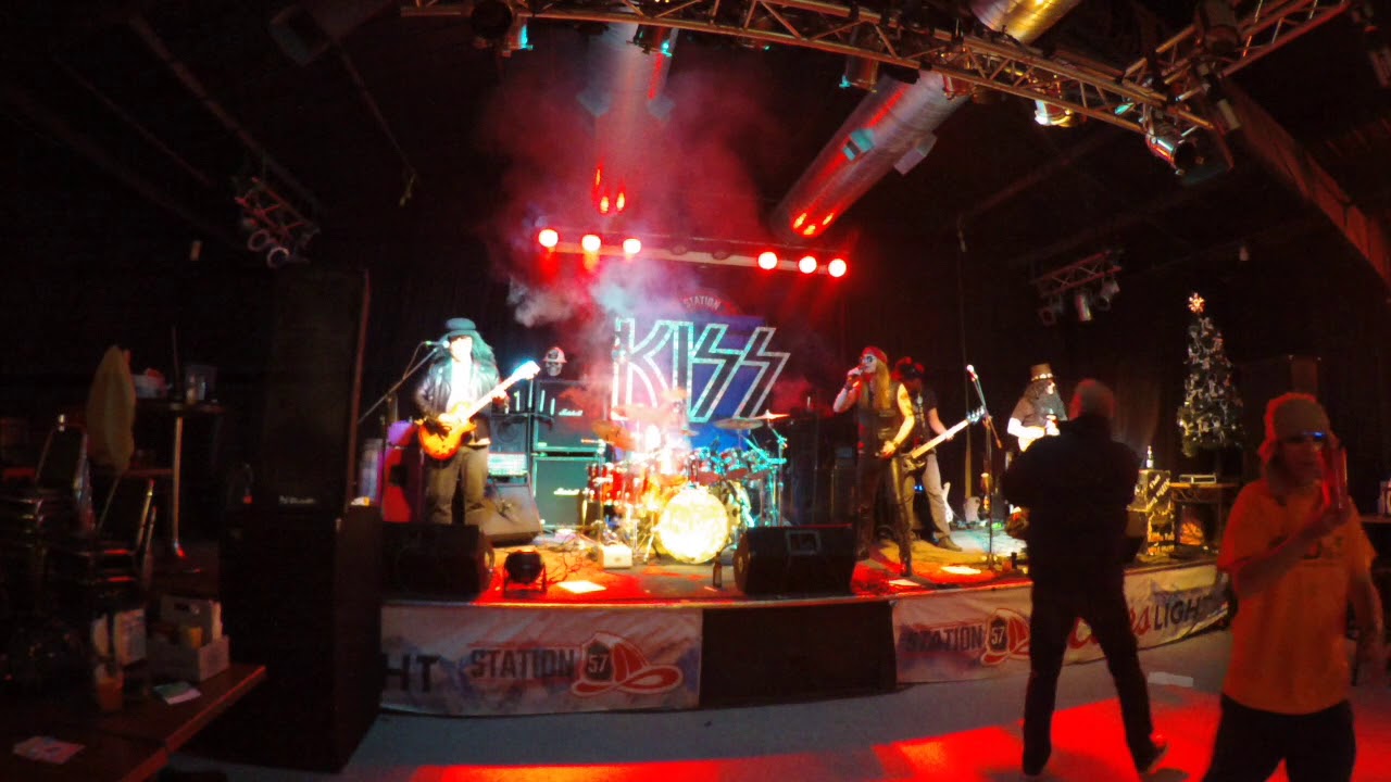 Gn'Fn'R - You Could Be Mine - YouTube