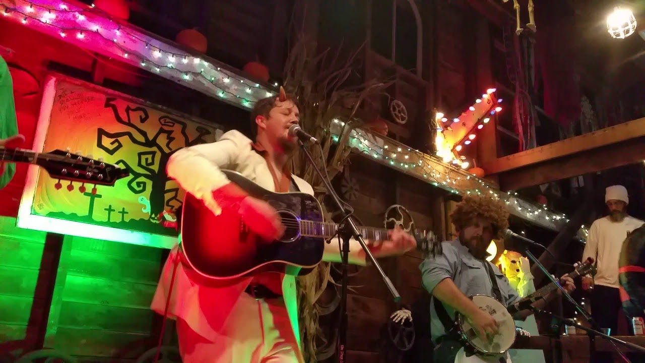 CHU DAT FRAWG HUCKLEBERRY - YouTube