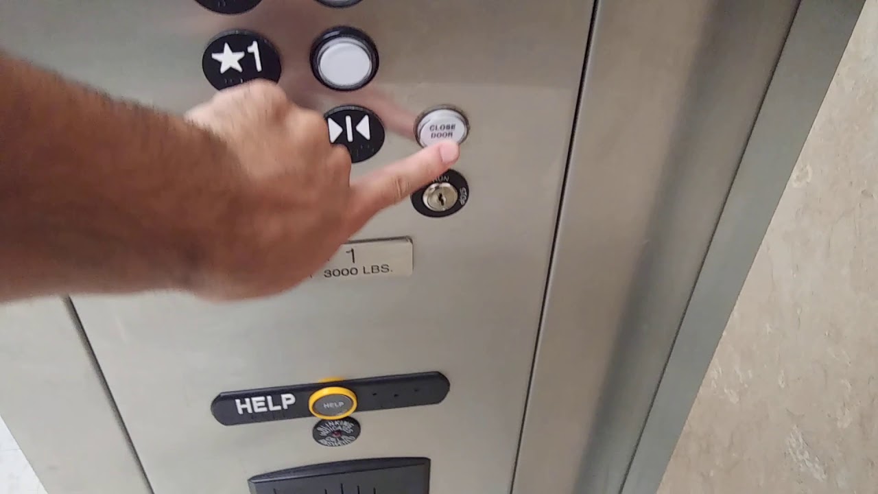 Thyssenkrupp Signa 4 Hydraulic Elevator @ Sears Friendly Center ...