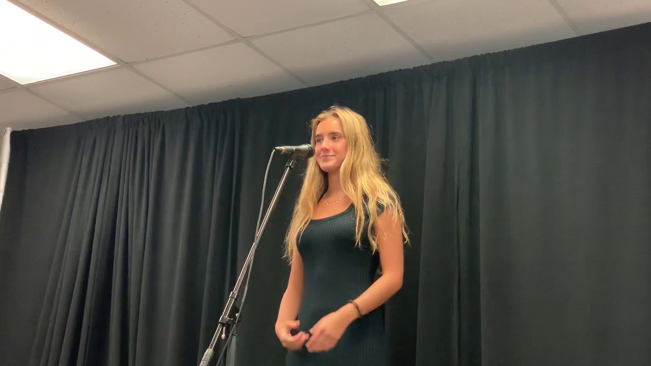 Elizabeth Oller - October 2019 - Glee Day at NCCS - YouTube