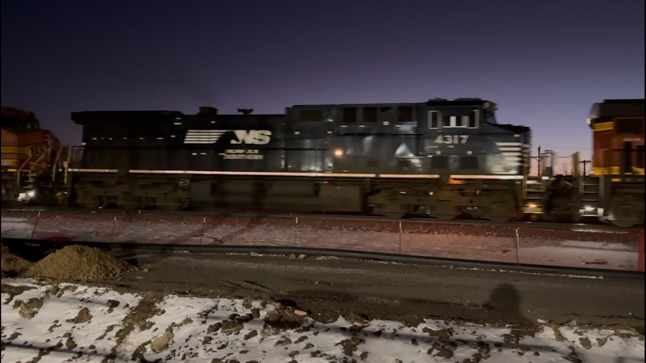 BNSF #7090 Lead’s The H-DDCDEN1-21A With Second Out NS C6M Unit 1/23/2025. - YouTube