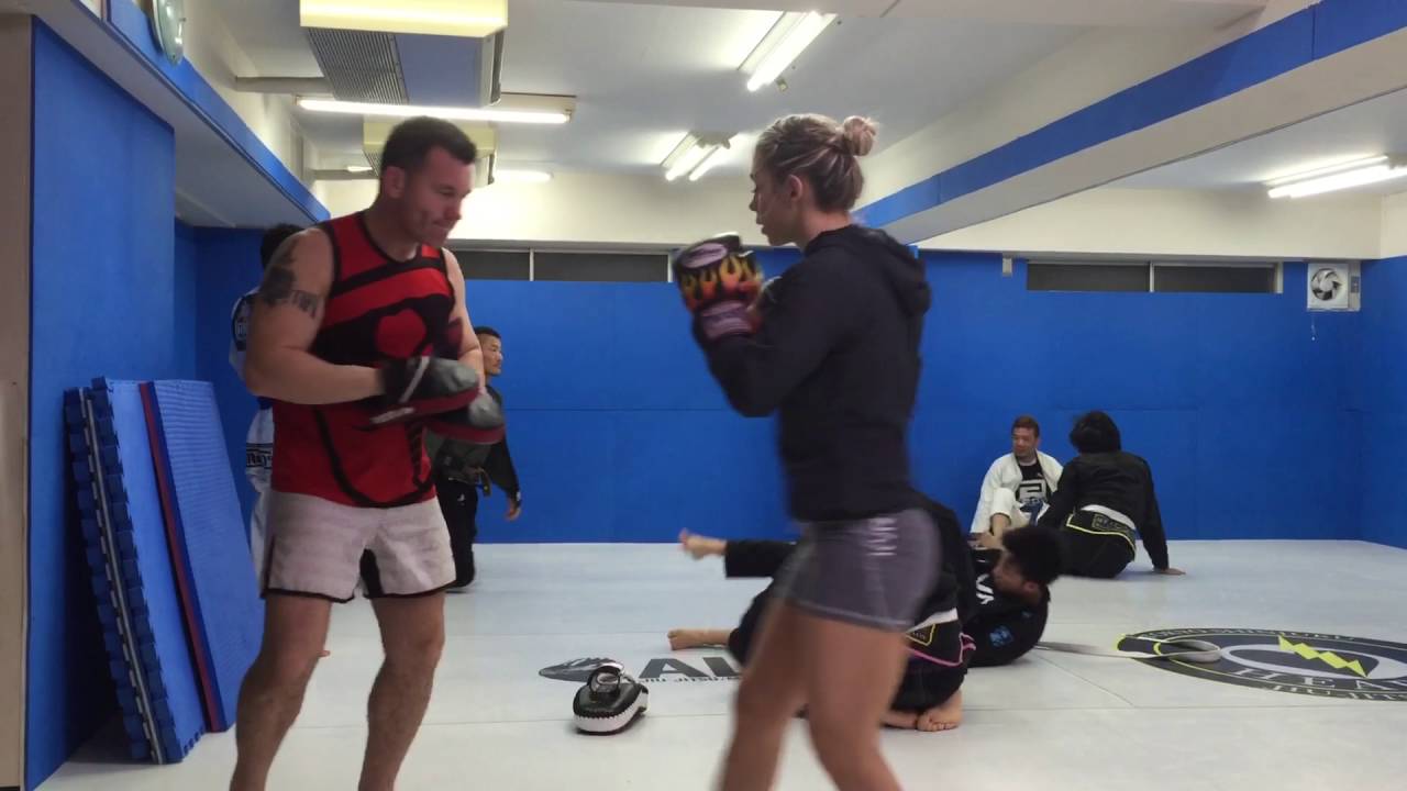 Pancrase 279 - Workout - Nicolle Caliari - YouTube