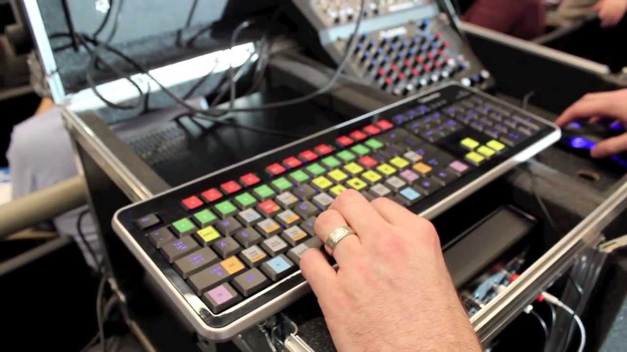 Promo, TriCaster 40 4-camera switch, conference and power points - YouTube