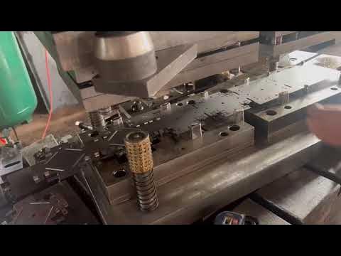 краб соединительный для профиля 60х27 мм. - YouTube