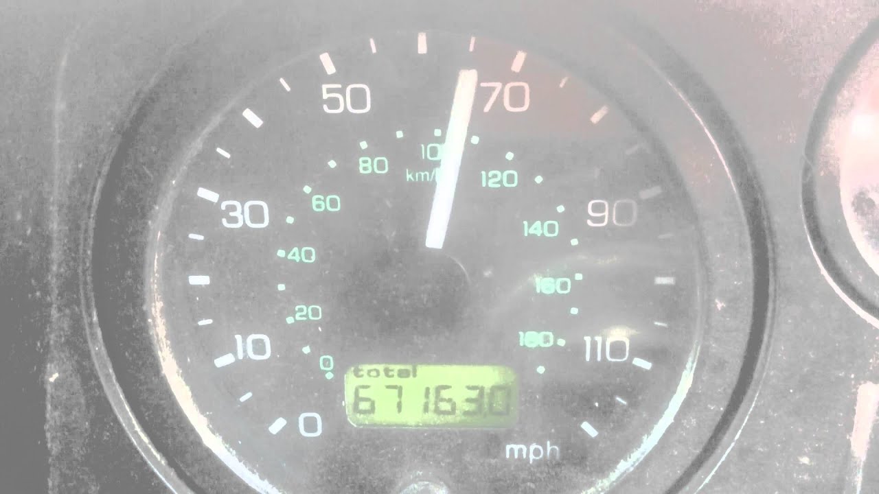 Td5 speedo in a 300tdi going haywire - YouTube