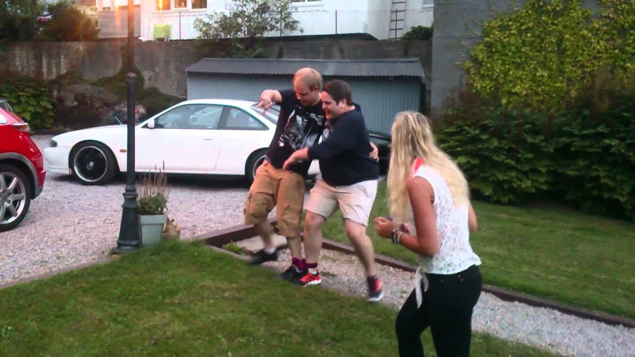 Probably the world record of bad cooperation! Fail 😁 - YouTube