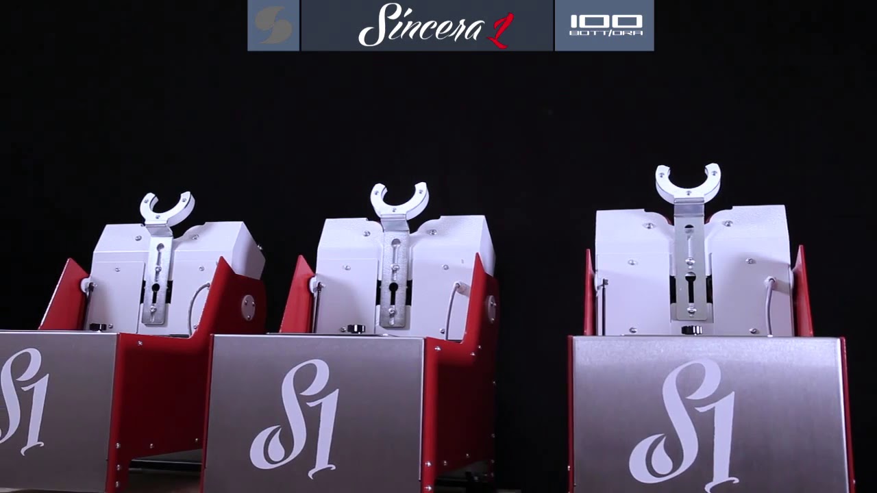 Automatic bottle waxing machine by Sincera Sistemi for wine, beer ...
