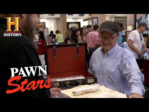 Plaster Cast of Joe Dimaggio's Feet | Pawn Stars