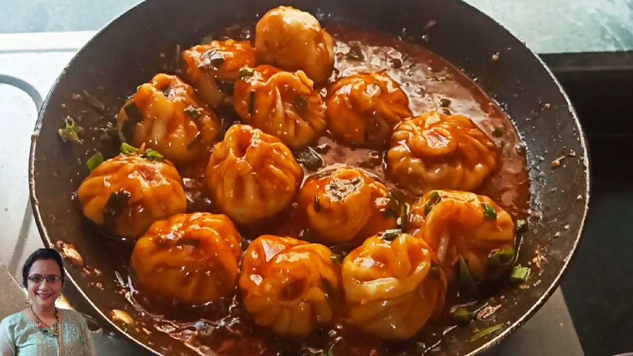 Garlic sauce momos| veg momos hot sauce recipe| Veg Dumpling with sauce ...
