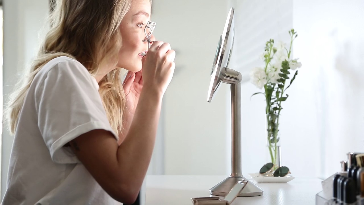 SIMPLE HUMAN: Round Sensor Mirror - YouTube
