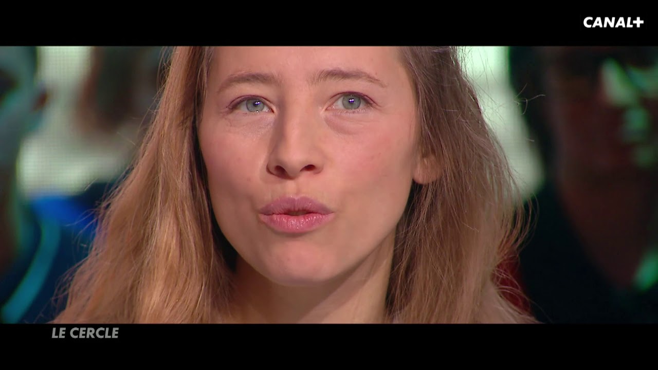 L'interview cinéma de Isild Le Besco - YouTube