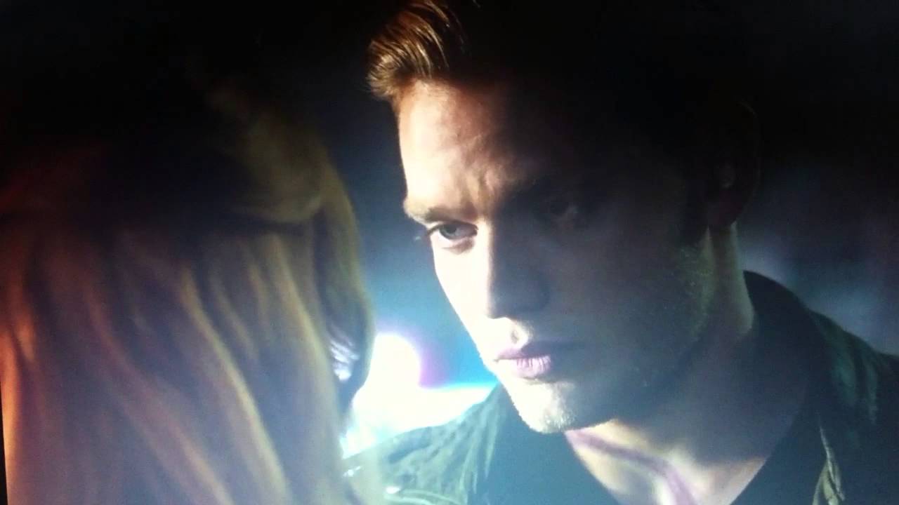 Clary And Jace Kiss Scene 1x09 Youtube