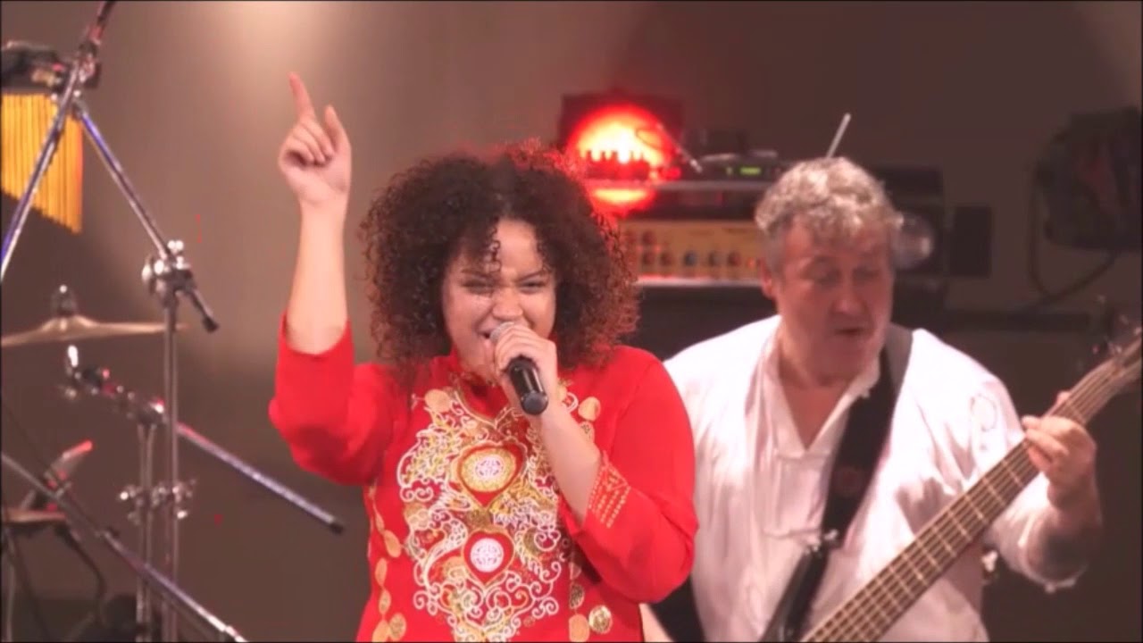 TAI PHONG EN CONCERT - YouTube