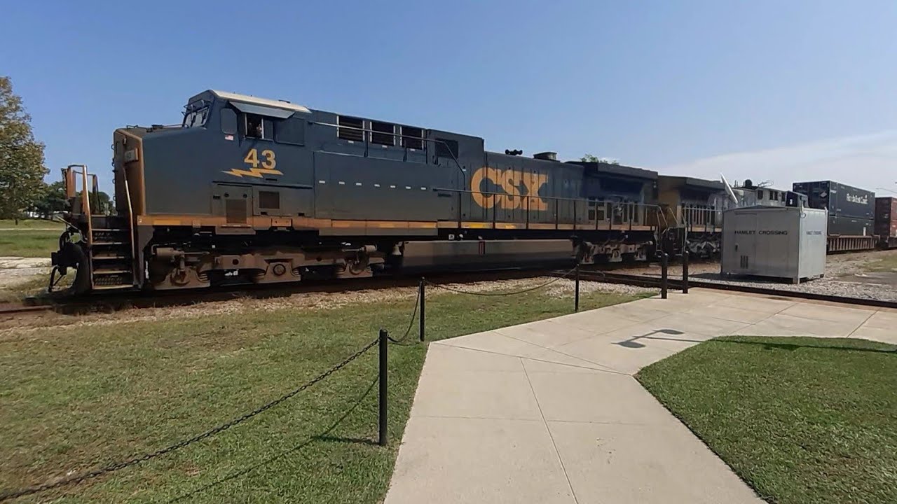CSXT 43 leads CSX I038 at Hamlet NC - YouTube