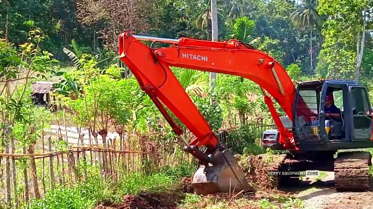Amazing! See How Hitachi EX 210 Excavator widen the road to the extreme ...
