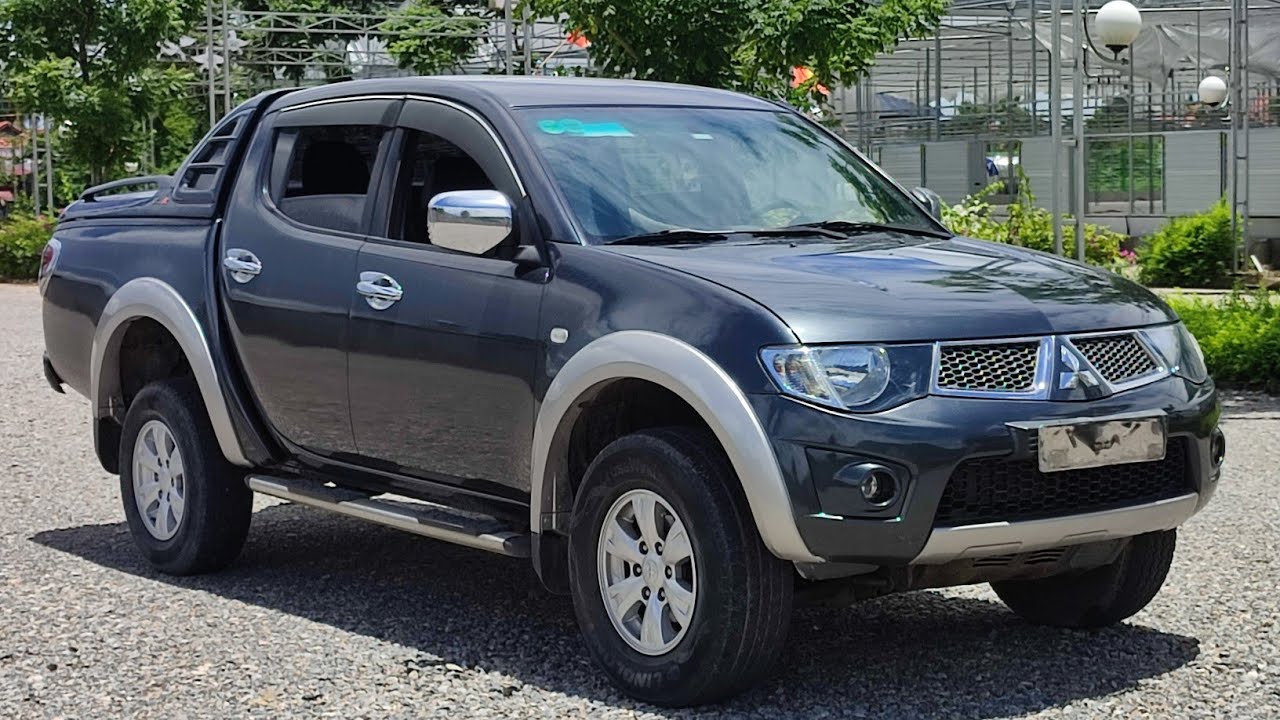 Mitsubishi Triton 2011 bản full 2 cầu số tự động + giá cũng chỉ 368tr ...