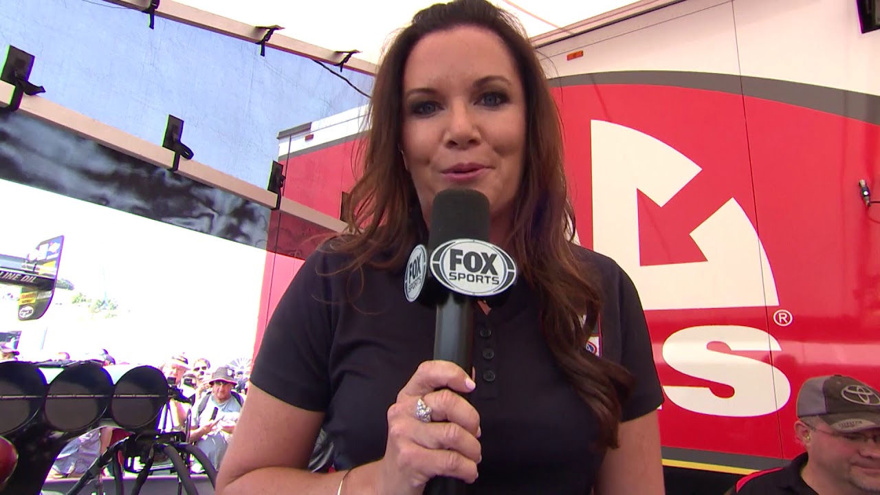 Jamie Howe warms up the MAC Tools Top Fuel dragster - YouTube