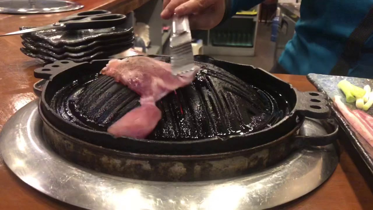 SAMGYEOPSAL( Lamujin Restaurant, SM Seaside Cebu) - YouTube