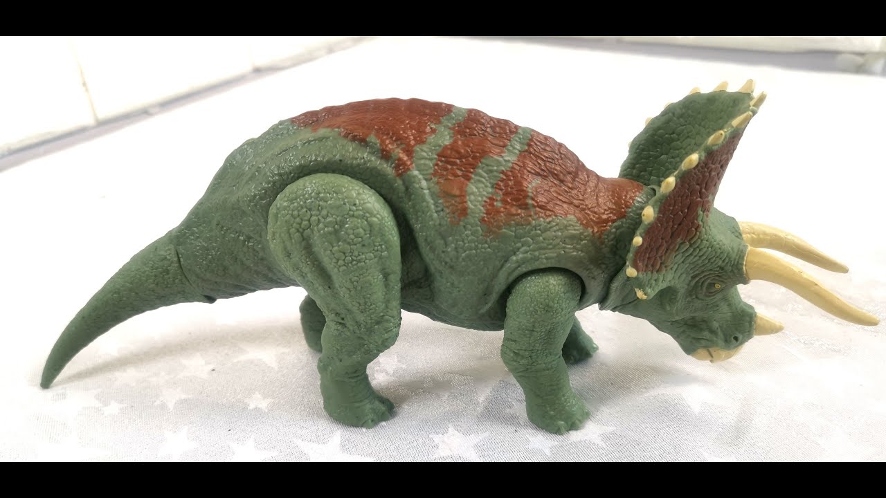 Jurassic World Triceratops Dinosaur Action Figure Dino Rivals Dual ...