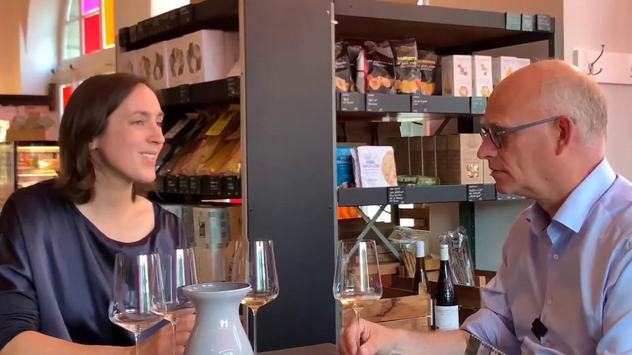 vinocentral-Livestream: 3 Gläser mit Simone Adams (AdamsWein) - YouTube